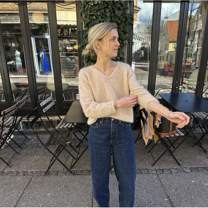 Wild-and-Woolly-Yarns-Needlecraft-Patterns-Cumulus-Blouse-Knitting ...